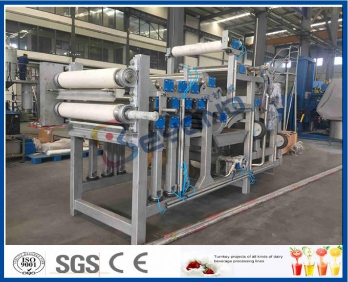 Belt Type Fruit Squeezing Machine Pineapple / Apple / Orange Juice Squeezer