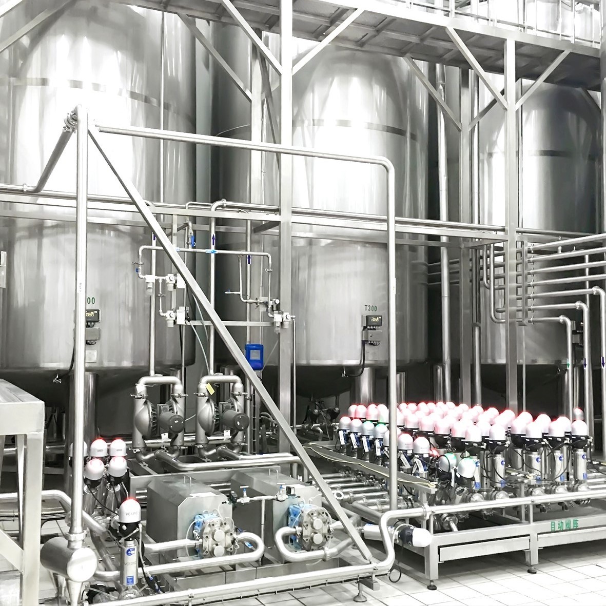 Aseptic Stainless Steel Storage Tanks / Floor Type Industrial ...